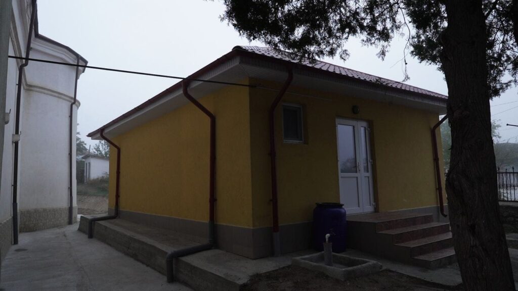 Capelă mortuară nou construită și sfințită în comuna Topalu - Dezvaluiri.Ro