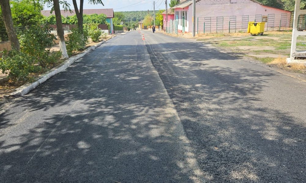 Proiect de reparații și reabilitare drumuri în Topalu, aproape ...